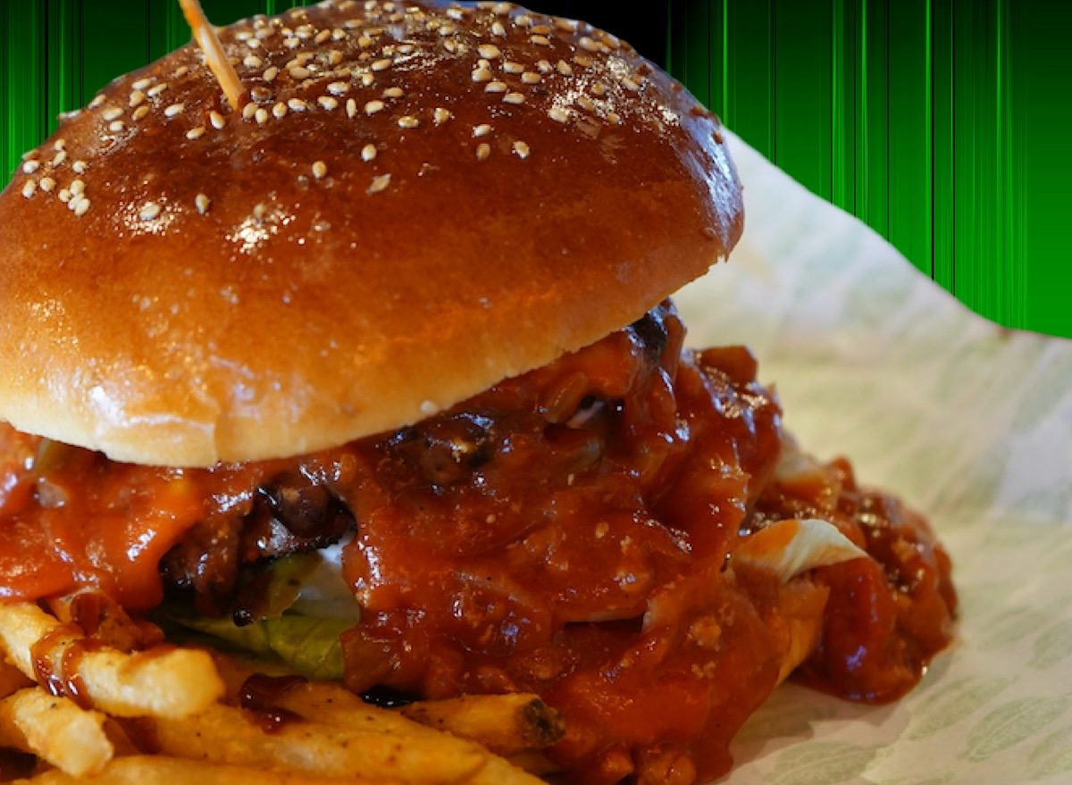 5 Fast-Food Chains Fans Say Have the Best Chili Cheeseburgers