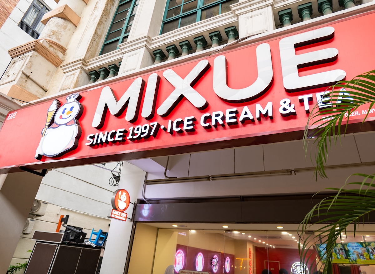 The World's Largest Chain Restaurant Just Made Its U.S. Debut