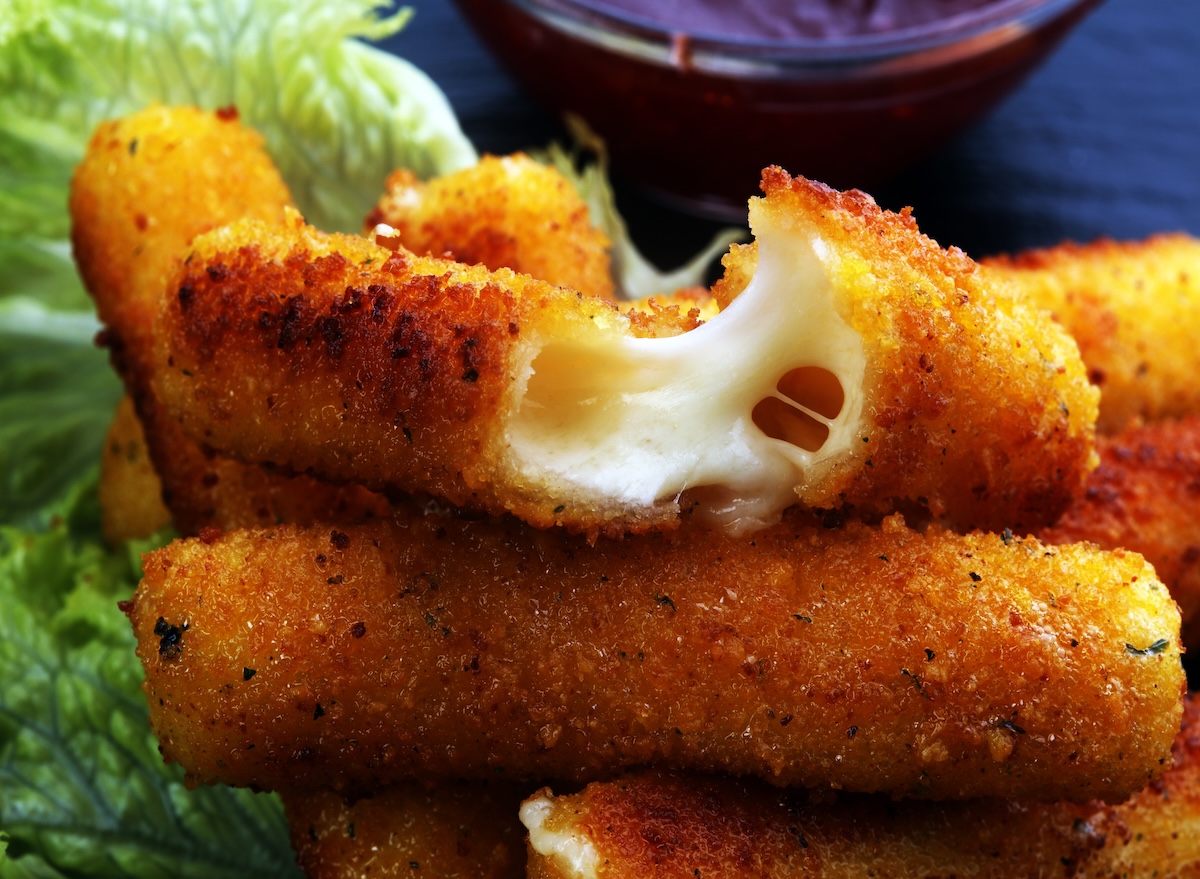 5 Best Frozen Mozzarella Stick Brands, According to Chefs