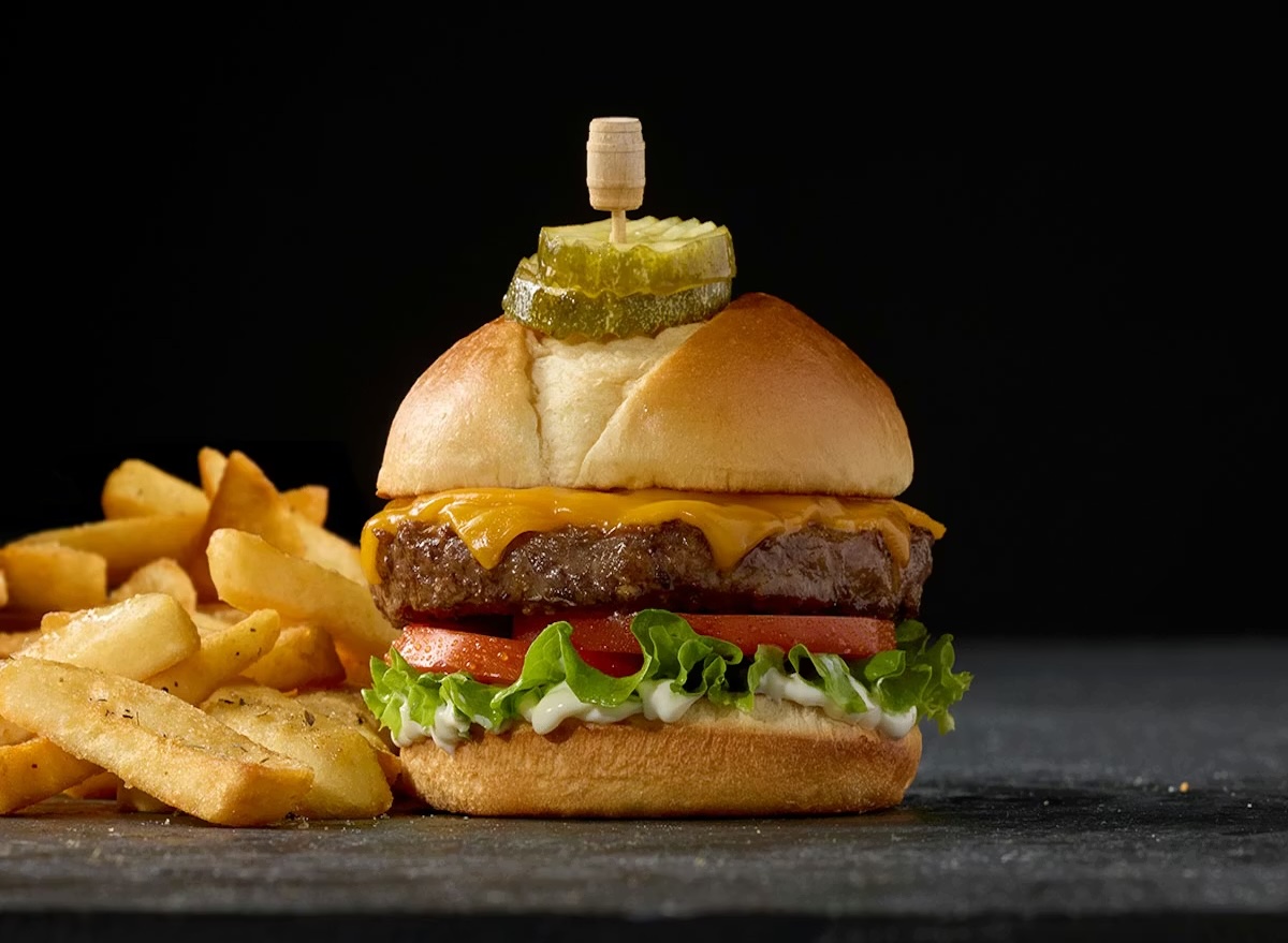 3 Best Cracker Barrel Burgers, According to Diners