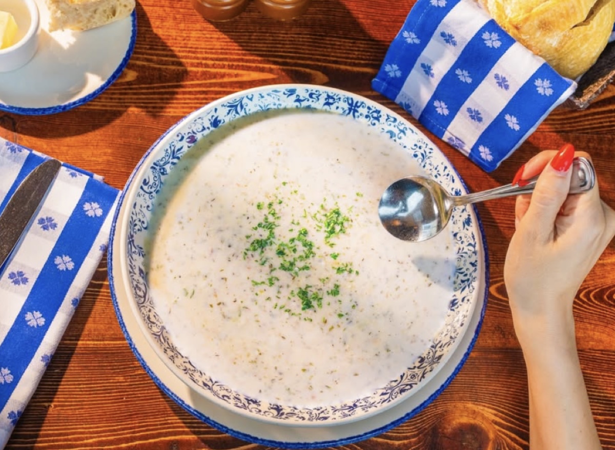 6 Best Restaurant Clam Chowders, According to Diners