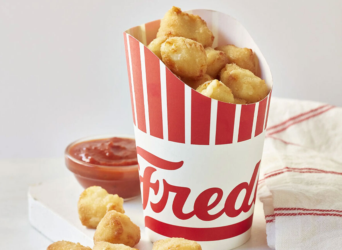 4 Chain Restaurants With the Best Cheese Curds, According to Diners