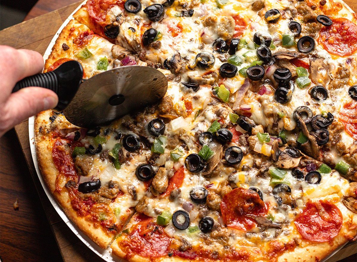 7 Best Supreme Pizzas at Chain Restaurants, According to Diners