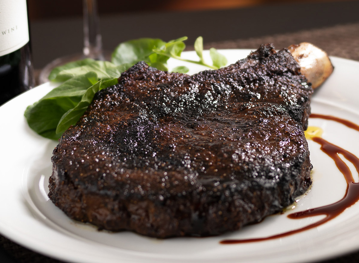 5 Steakhouse Chain Restaurants Serving Steakhouse Classics in Massive ...