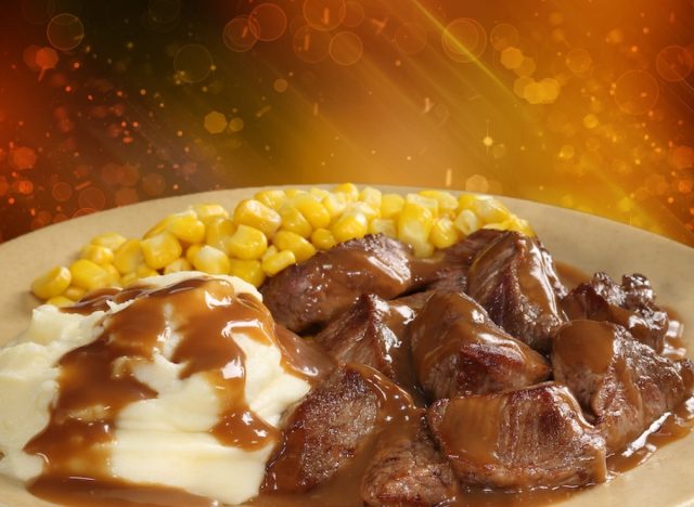 5 Chain Restaurants With the Best Beef Tips and Gravy, According to ...
