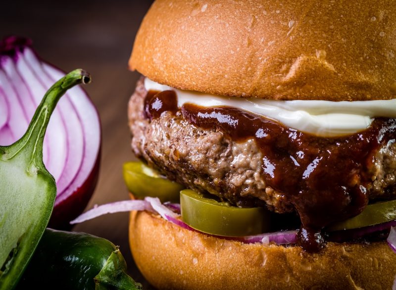 5 Chain Restaurants With the Best Burgers, According to Butchers