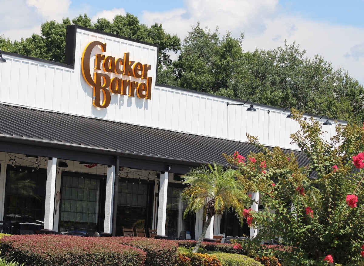 3 Best Cracker Barrel Burgers, According to Diners
