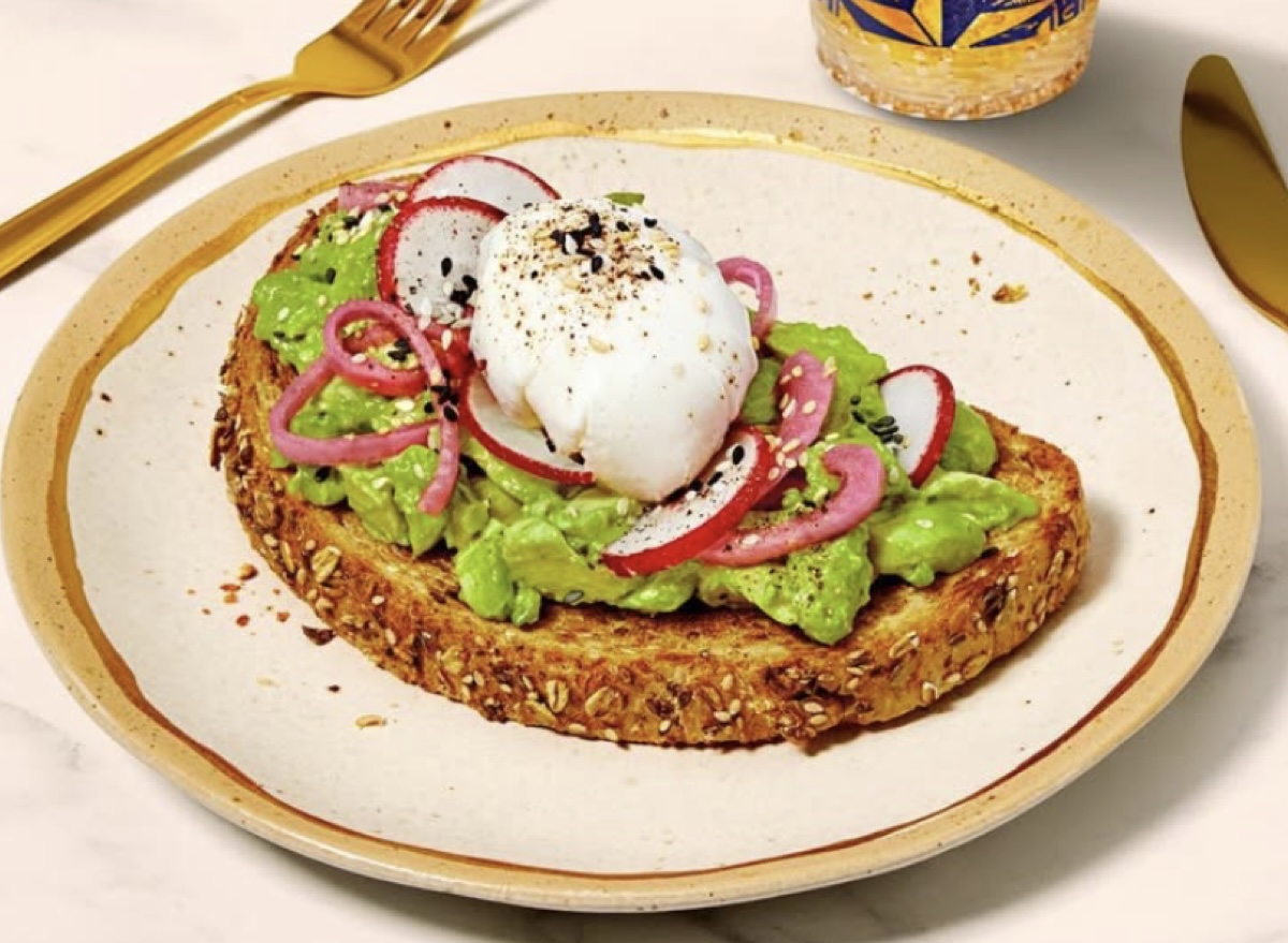 5 Chain Restaurants with the Best Avocado Toast, According to Chefs