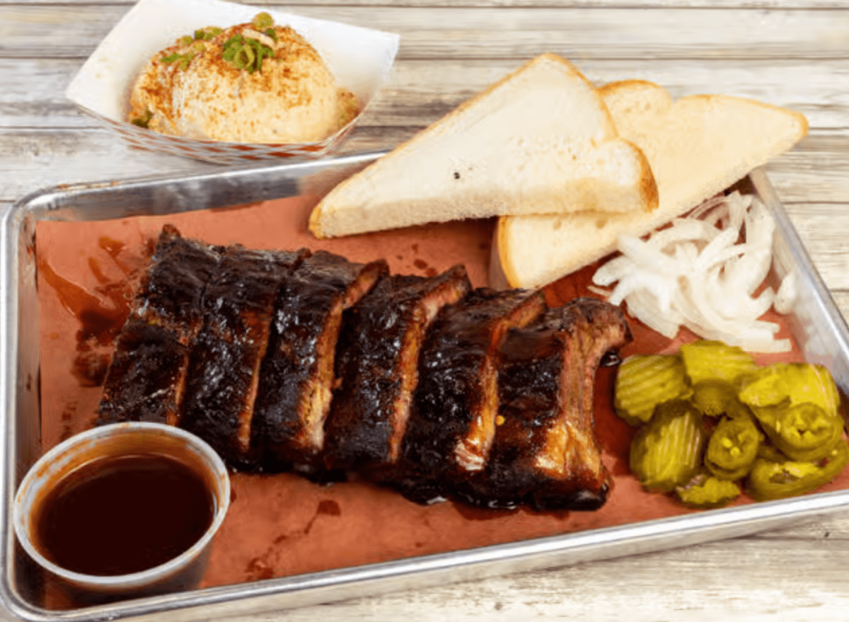 4 BBQ Chains Serving the Best Smoked Meats, According to Pitmasters