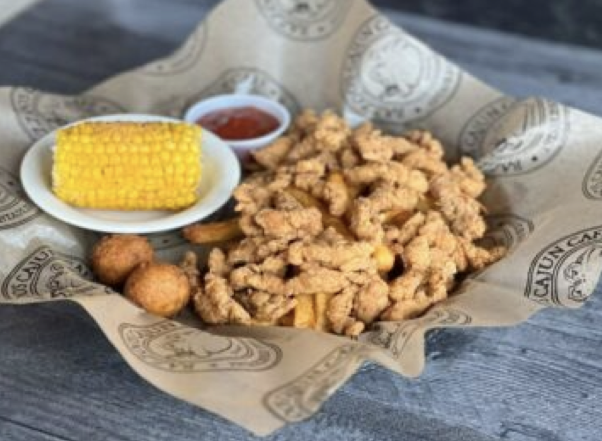 5 Chain Restaurants With the Best Fried Gator