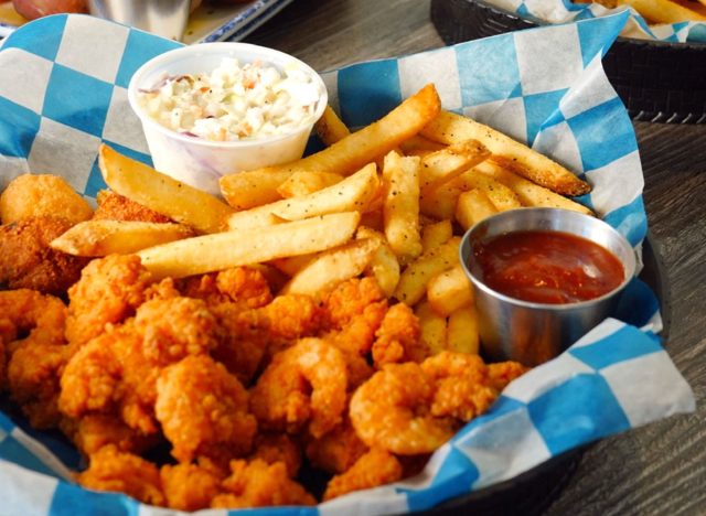 6 Chain Restaurants With the Best Fried Shrimp Baskets and Cocktail Sauce