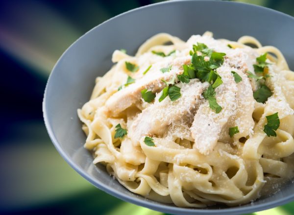 5 Jarred Alfredo Sauces Shoppers Say Taste Restaurant Quality