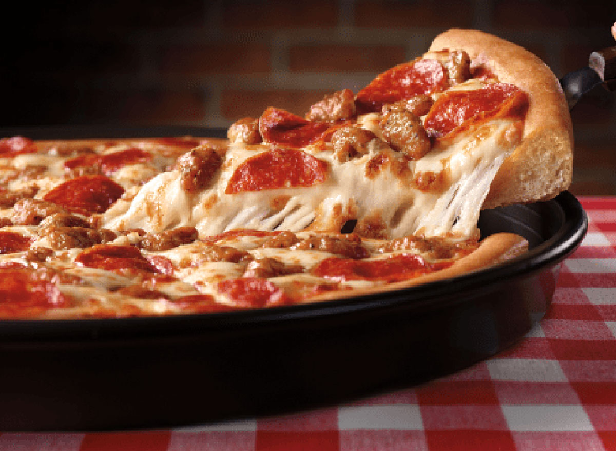 5 Pizza Chains With the Best Pan Pizza, According to Diners