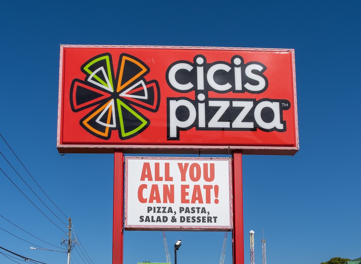 5 Chain Restaurants Serving the Best All-You-Can-Eat Deals Right Now
