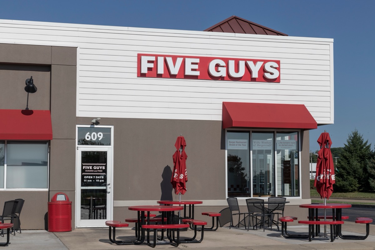 6 Best Hot Dog Chains in America, According to Chefs