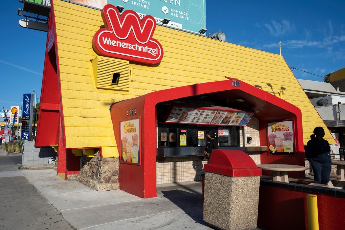 6 Best Hot Dog Chains in America, According to Chefs