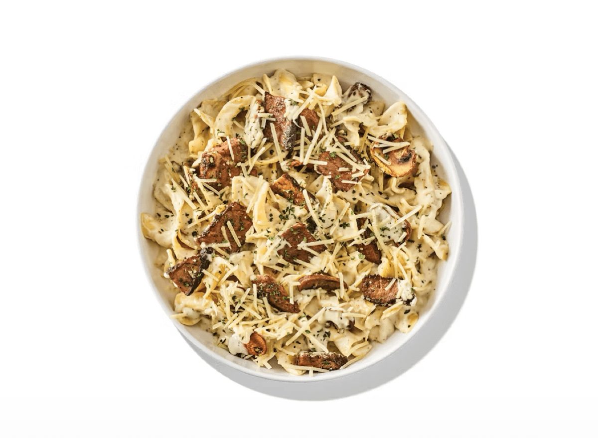 4 Restaurant Chains With the Best Beef and Noodles, According to Diners