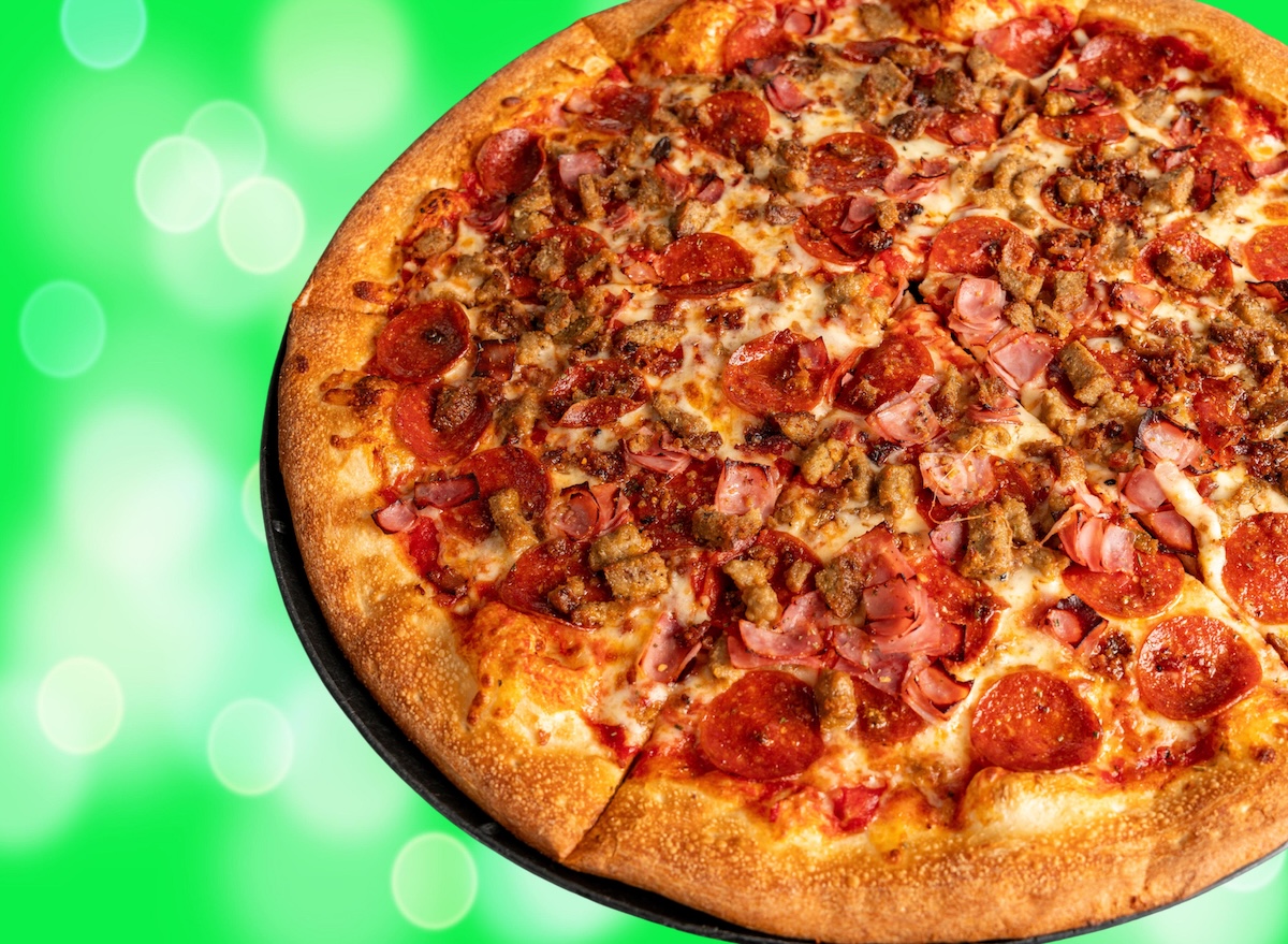 5 Restaurant Chains With the Best Meat Lover's Pizza, According to Diners