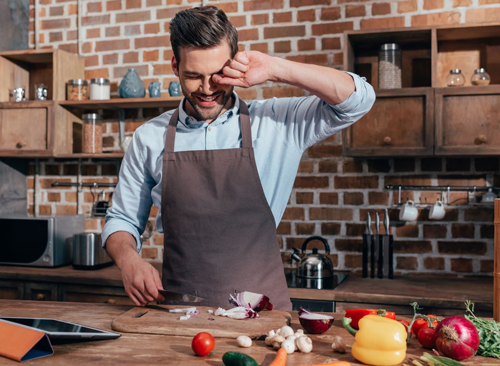 What Happens To Your Body When You Eat Red Onion — Eat This Not That