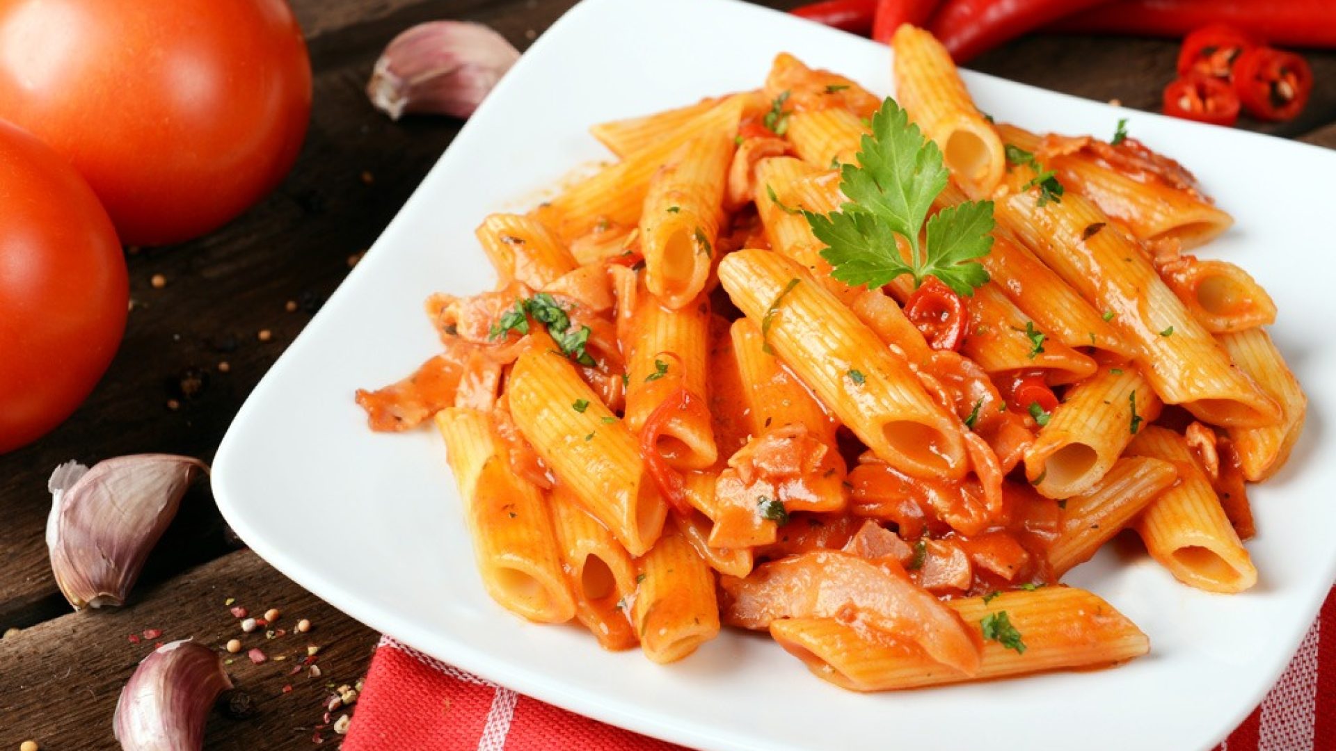 40 Best and Worst Spaghetti Sauce Brands | Eat This Not That